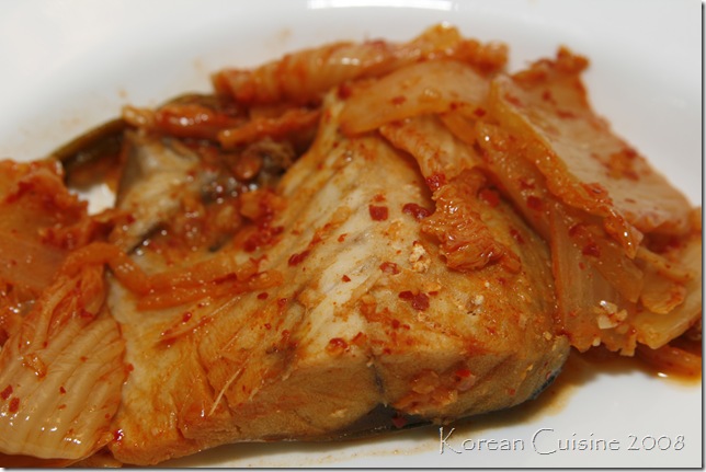 Korean Cuisine: Godeunguh Kimchi Jorim - Steamed Mackerel & Kimchi ...